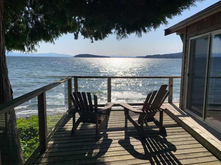 Eagle Suite Beach Hideaway - Sechelt