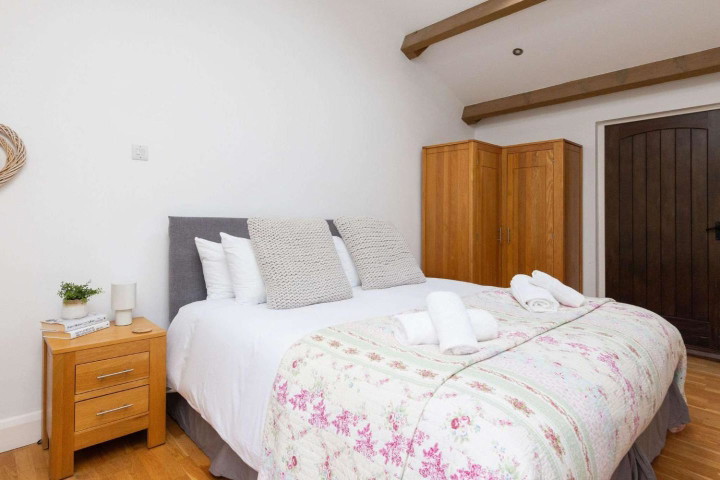 Buttercup - Super King Ensuite Room In Sidlesham - Chichester