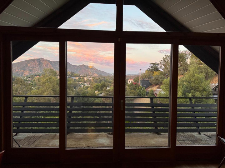 Architectural Marvel In Hollywood Hills With Views - Los Angeles