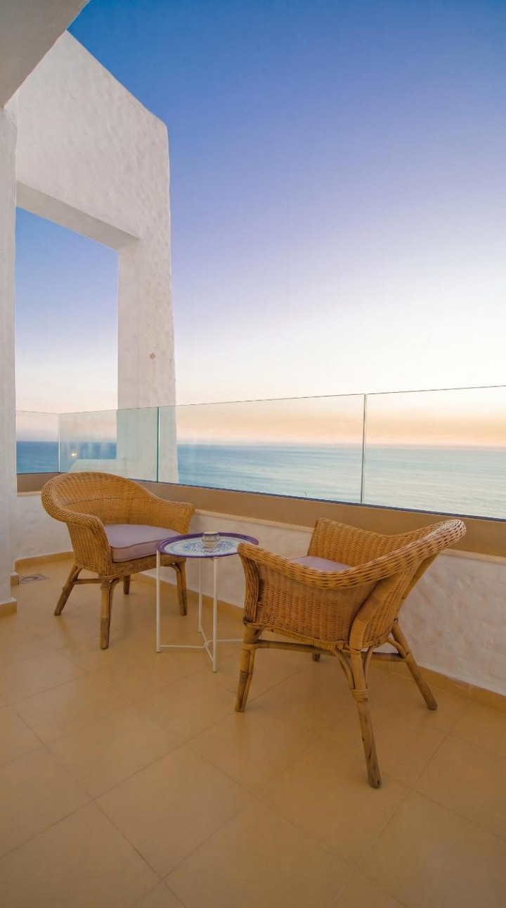 Large 3-façade Apartment With Sea View & Pool - Asilah