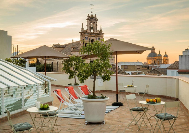 Santa Paula Pool & Luxury - Sevilla
