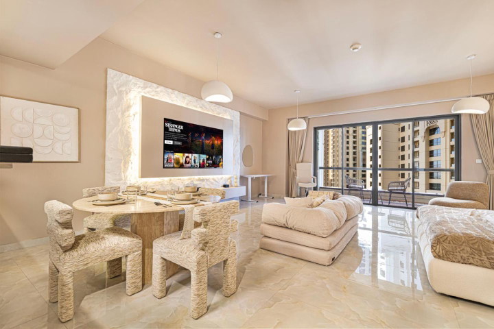 Studio Elegance, Wide Balcony, Jbr Views - Dubai