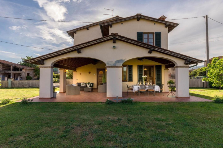 Nonna Bianca, A Genuine Farmhouse In Sant'alessio, Lucca - Lucca