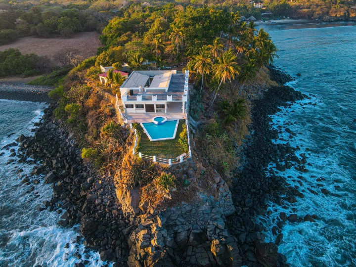 Paradise Surf Hotel - El Salvador
