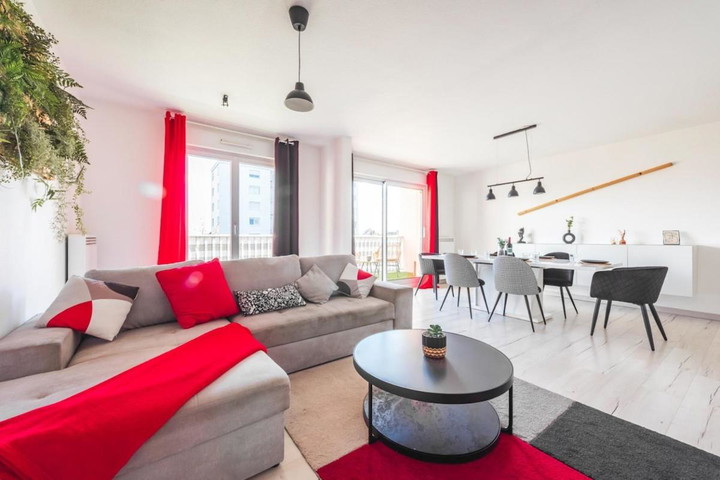 Le Solaris 3 Chambres Avec 2 Grands Lits Et 3 Simples - Strasbourg