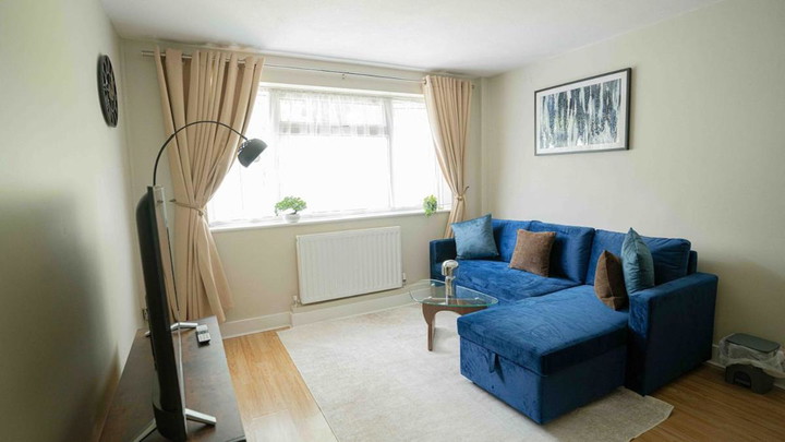 2 Bed House In Central Hatfield, Free Parking, Town Centre, Large Garden - St Albans, UK