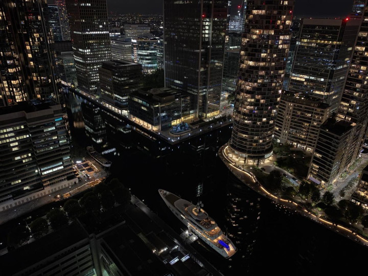 Canary Wharf Iconic London Skyline View - 