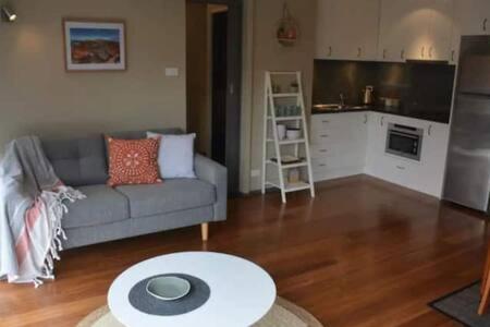 Modern 1 Bed-walk Casino Riverfront 5 Mins To Cbd - Hobart