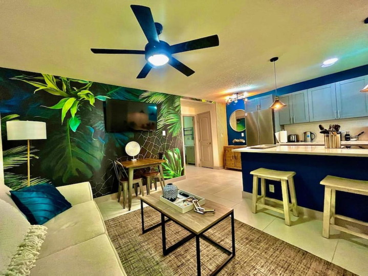 The Amazon At Holiday Park Near Las Olas Beach - Coral Springs