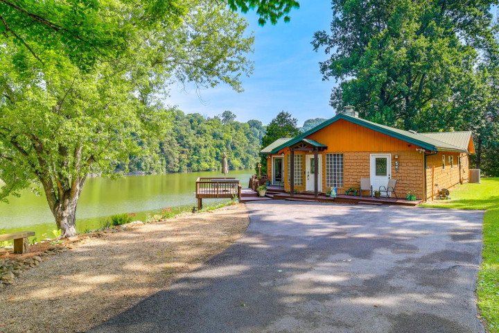 'Duck And Bug's Cabin' On Boone Lake W/ Boat Dock! - Blountville, TN