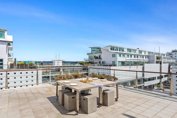 Qv Stays Princes Wharf 1 Bed At With Huge Balcony - Auckland