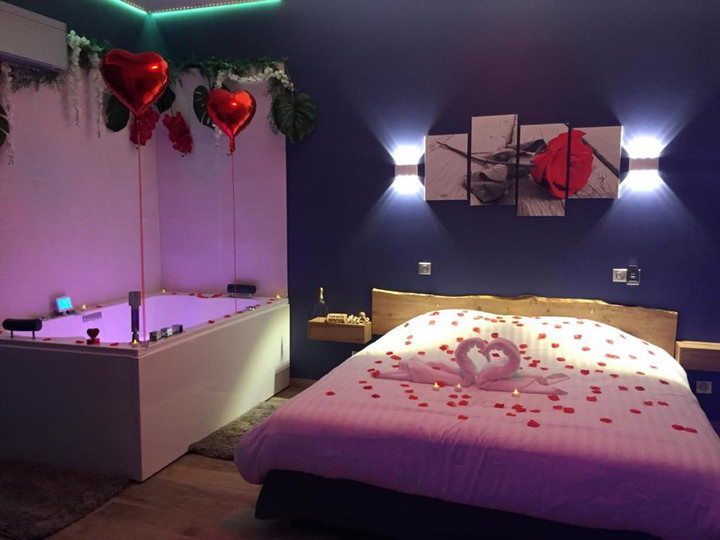 L Eden Et Sa Love Room Avec Balnéothérapie - Maisons-Alfort