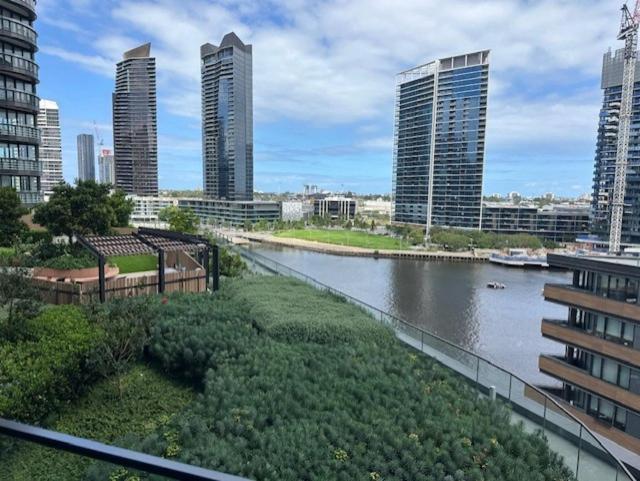 Wyndel Water View Two Bedroom Mel83708n - Kensington