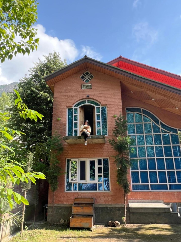 Urban Den Hostel - Srinagar
