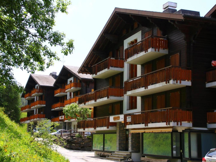Extravagant Apartment With View - Sion