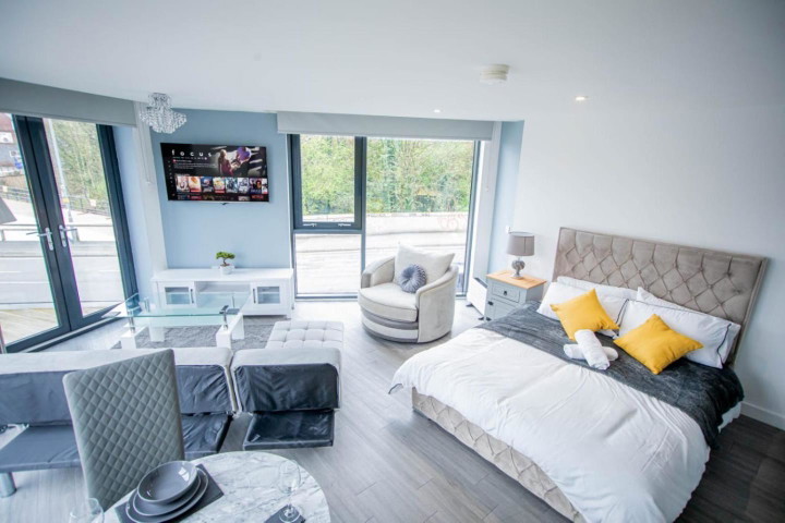 Excellent Studio Balcony Apartment In Sheffield - Peak District