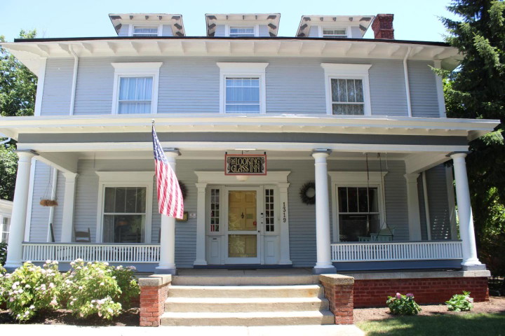 Looking Glass Inn - Indianapolis, IN