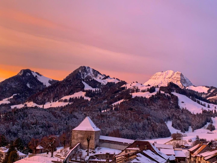 Au Soleil De Gruyères Chez Chantal - Montreux