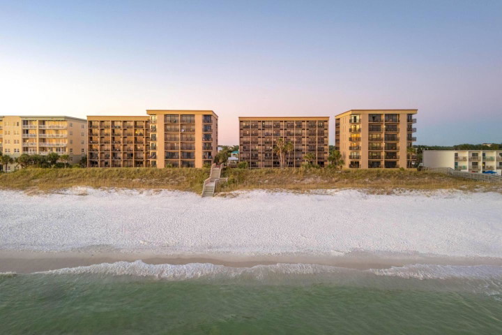 Wyndham Garden Fort Walton Beach - Fully Renovated - Florida Panhandle, FL