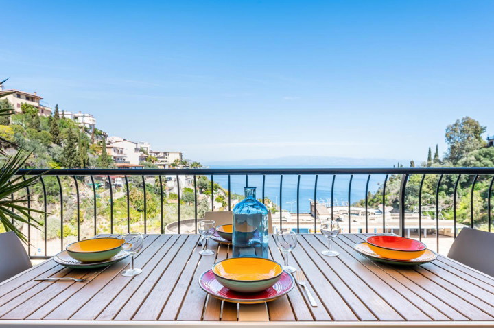 Guesthost - Lovely Sea View Apartment - Swimming Pool - Taormina