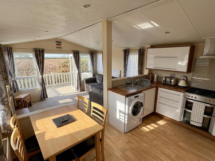Bluebird Skies - A Cosy Getaway - Winterton-on-Sea