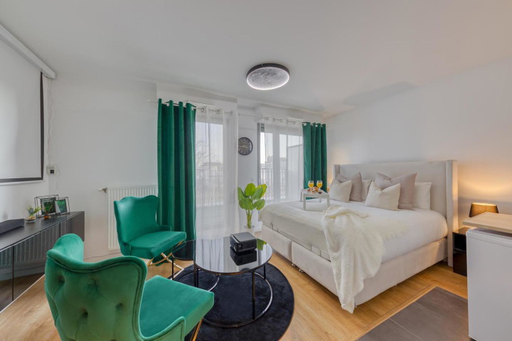 Cinéma Moon Luxury - Gare 3min - Proche Paris - Bourg-la-Reine