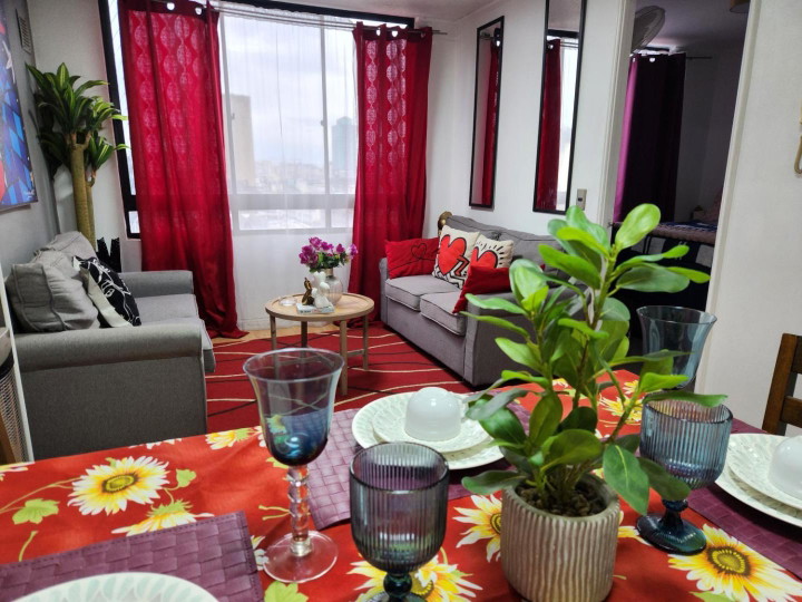 Céntrico, Cómodo Y Moderno Con Vista Privilegiada Hasta 4p - Santiago, Chile