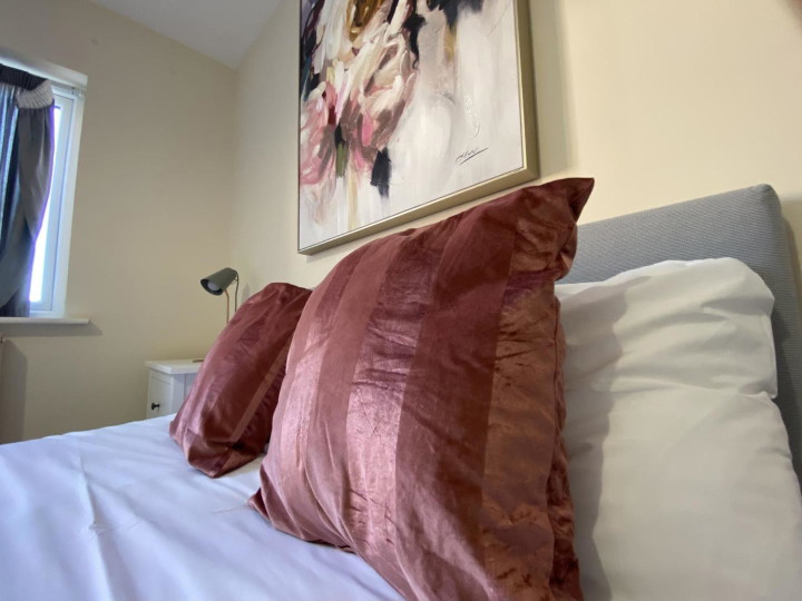 Burnham-slough Spacious Six Bedroom House - Beaconsfield, UK