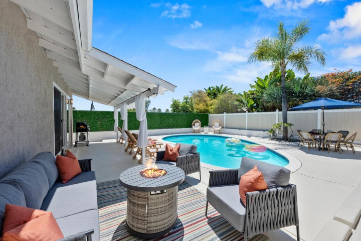 California Dreamin Resort-style Pool House - La Mesa