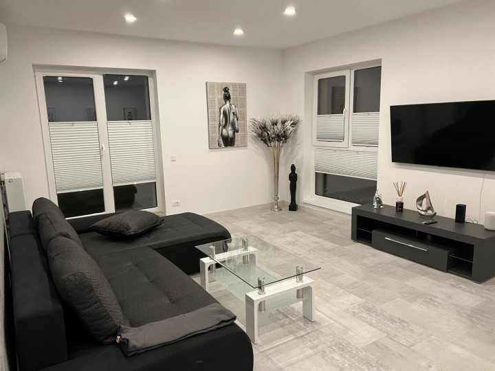 Stunning 3-room Penthouse Lakeview With Terrace - Bucharest