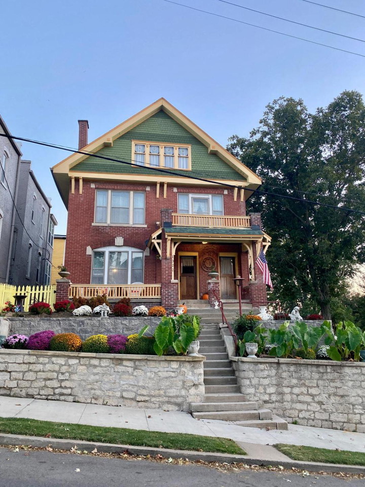 The Edmond An 1887 Arts & Crafts Gem - Saint Joseph, MO