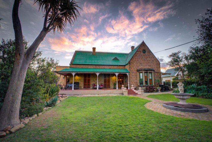 Outentique Accommodation - Oudtshoorn