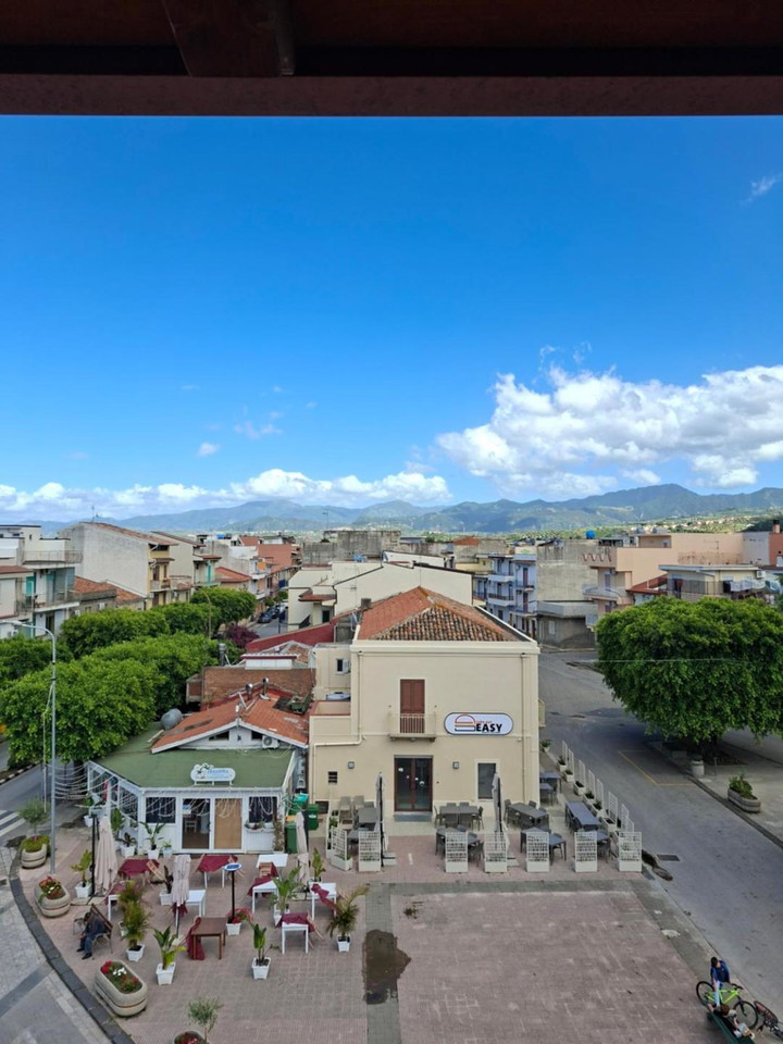 Apema House - Falcone