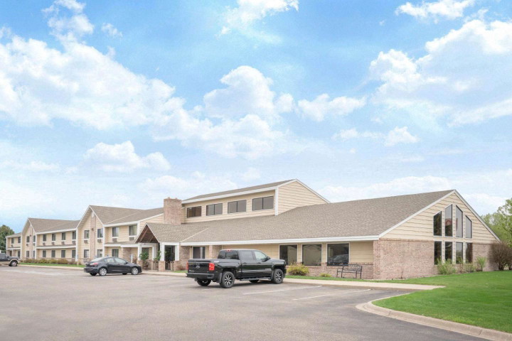Baymont By Wyndham Lakeville - Lakeville, MN
