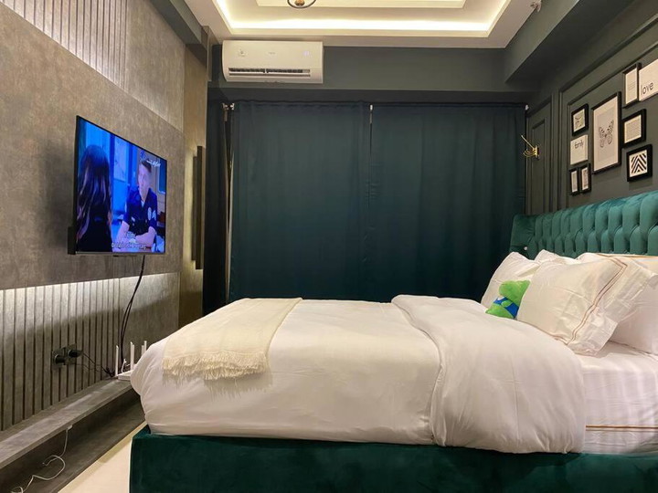 Du Lovere At Anderson Apartment - Surabaya