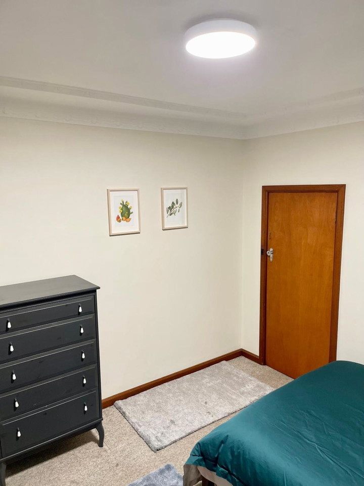 Spacious Private Room Minutes Away From Eastwood - Sydney