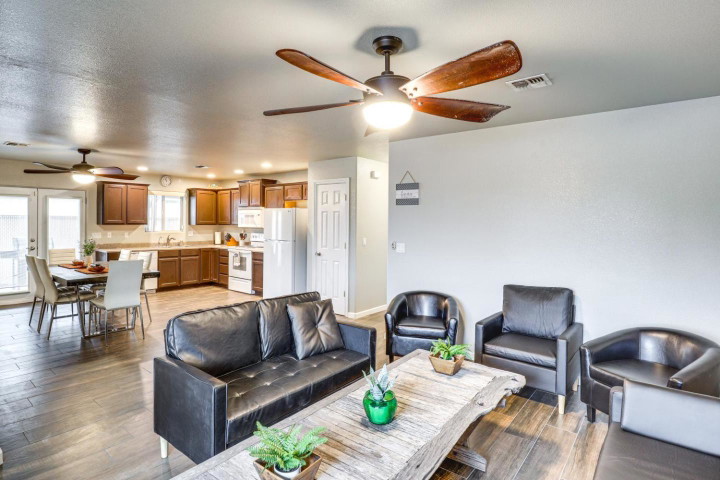 Bullhead City Escape: Snowbird & Covered Patio! - Laughlin, NV