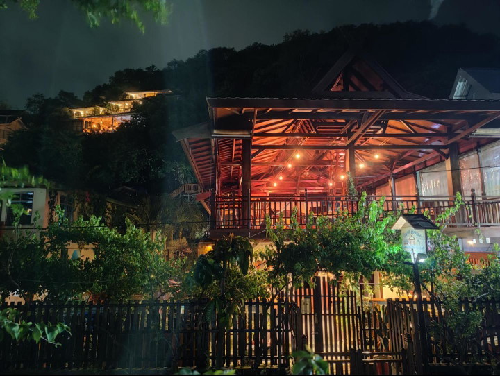 Cool Breeze Authentic Hotel Labuan Bajo Komodo - Labuan Bajo
