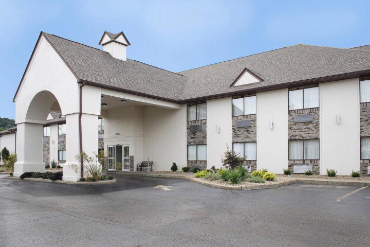 Schoenbrunn Inn - United States