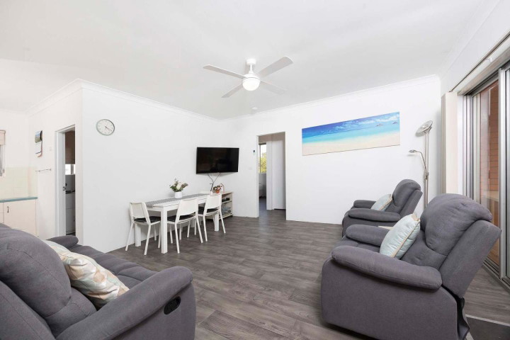 Christie Court 2 - Forster