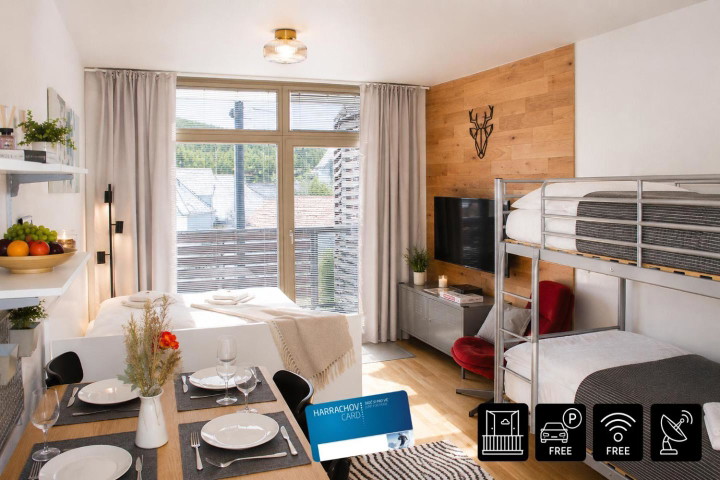 Enjoyharrachov - Atraktivní Slunné Studio ČErtovka V Centru S Balkonem, Garážovým Parkováním, Wifi-wlan, Ipad, Sat, Herní Konzolí, Netflix Zdarma A Nejkrásnějším Výhledem Na ČErtovu Horu S Areálem Skokanských Můstků A Sjezdovku Jen 150m Od Lanovky - Tchéquie