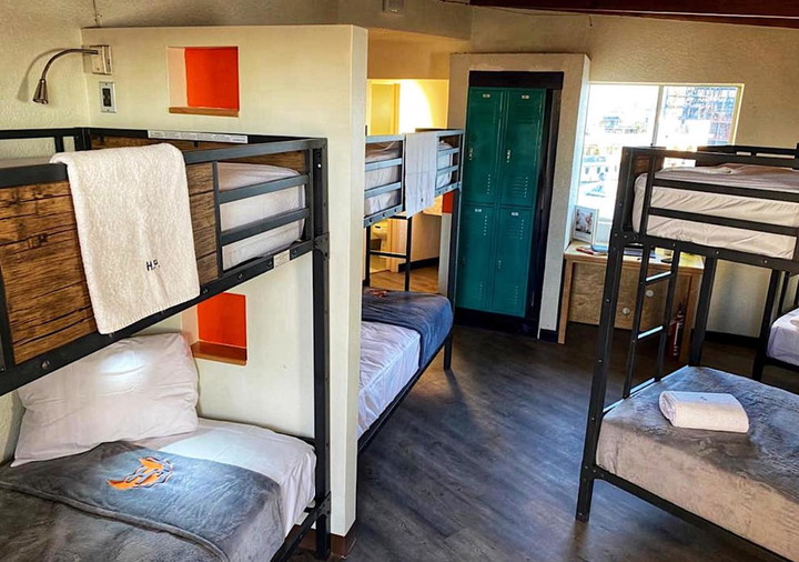 Paris Hostel - Baja California
