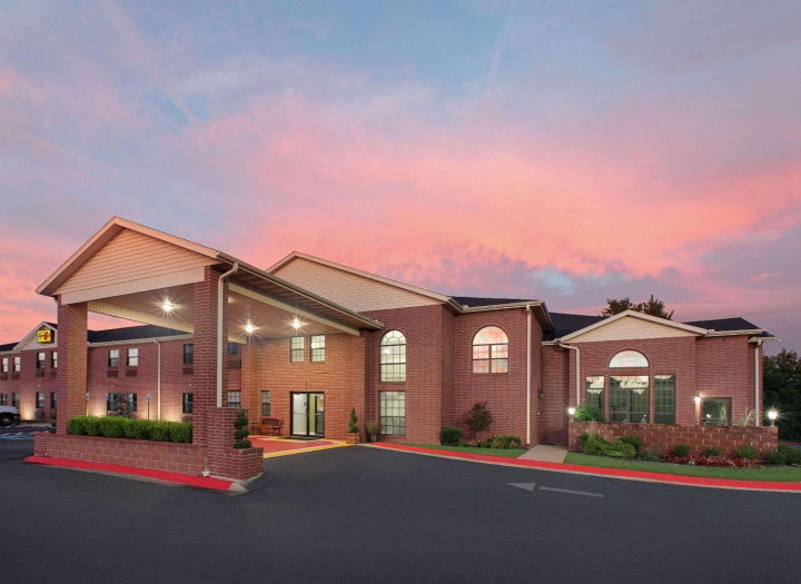 Super 8 By Wyndham Lowell/bentonville/rogers Area - Arkansas