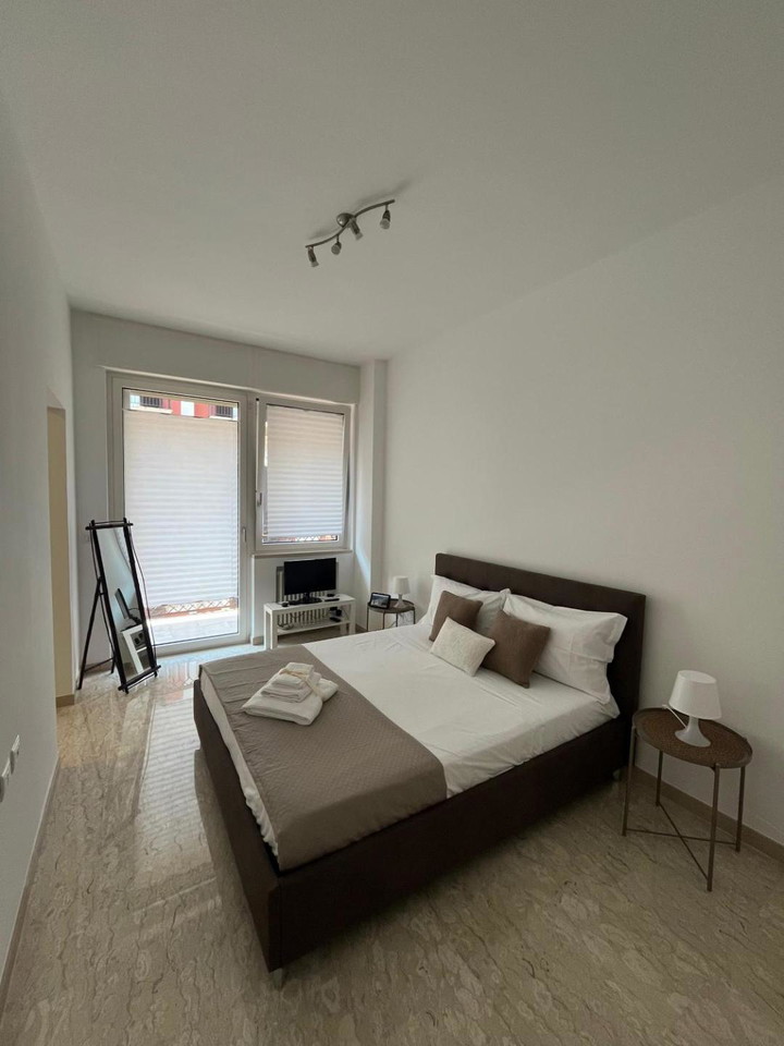 Interno 9 Lt - Bari