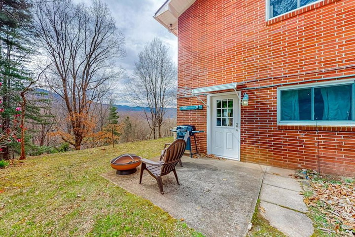 Cozy Mountain Hideaway - Maggie Valley, NC