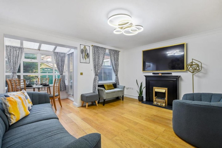 5 Min To Heathrow & Uxbridge Station With Parking - Hayes