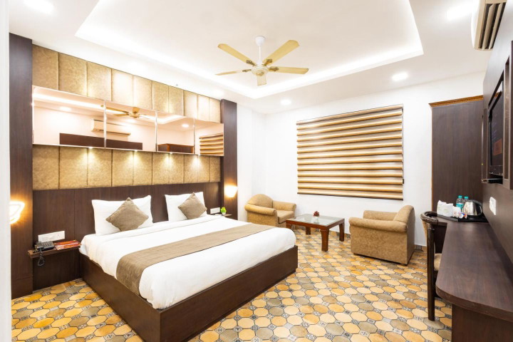 Hotel Panickers Residency - Near Ganga Ram & Blk Hospital - Karol Bagh - Delhi