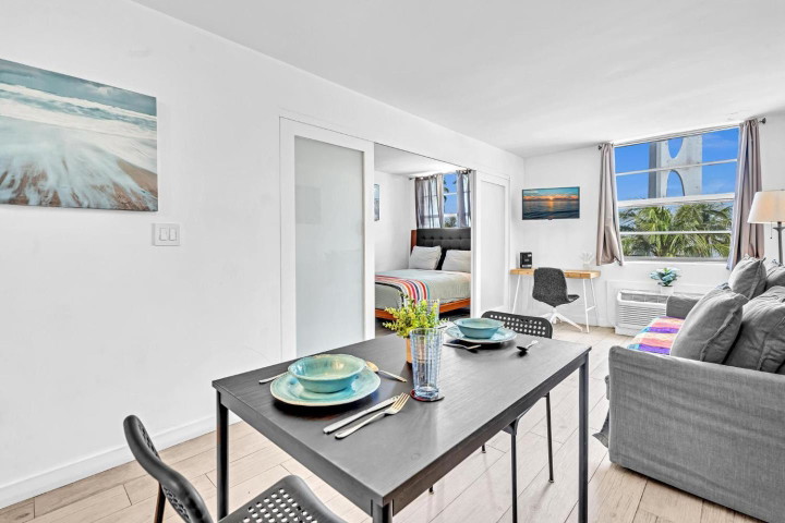 Stay South Beach - Deluxe One Bedroom - South Beach, FL