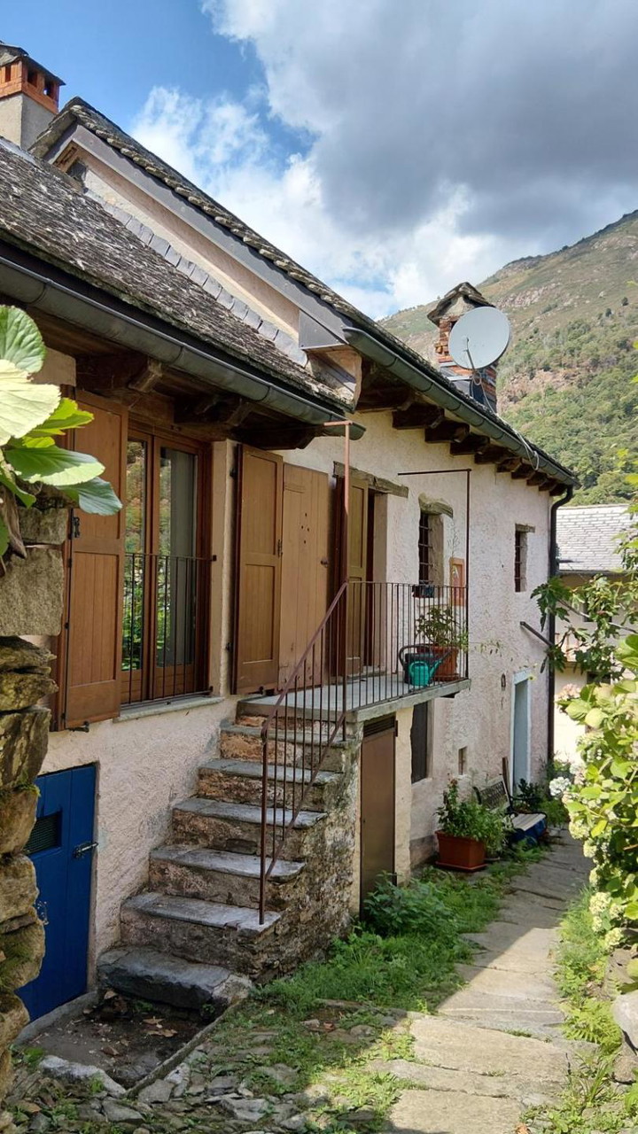 La Casa Del Sentiero - Private Rooms - Cannobio