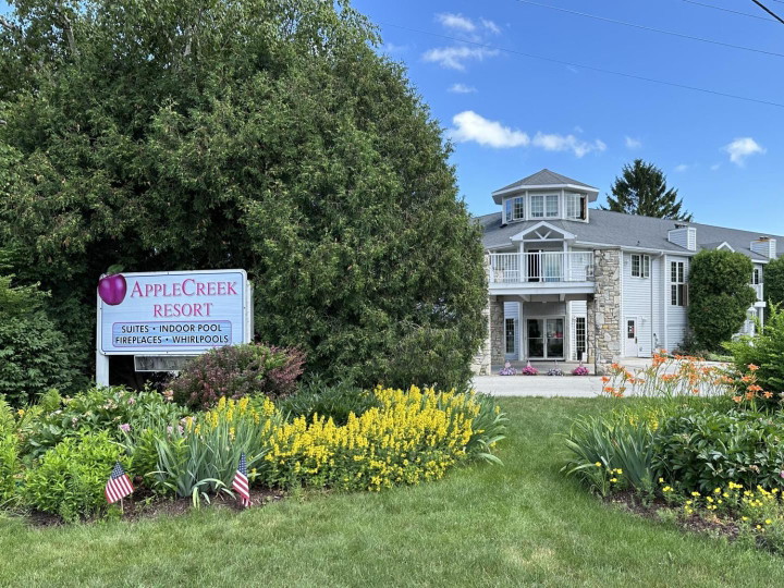 Applecreek Resort-hotel & Suites - Door County, WI